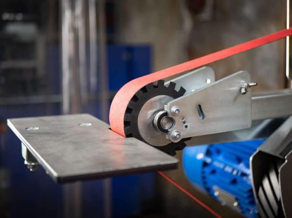 Attachments for belt grinders - Messer & Maschinen - Oliver Tobin